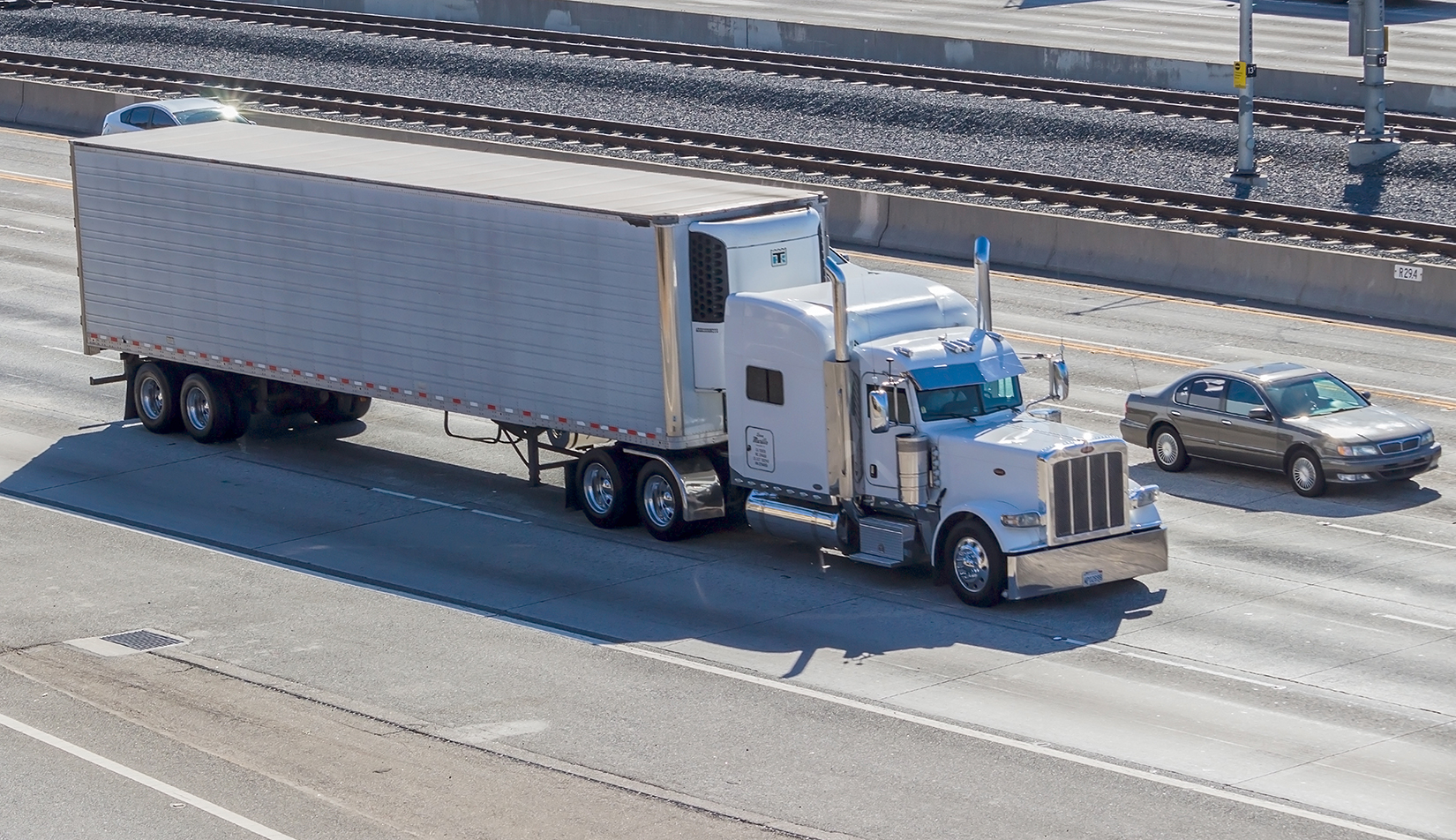 Shipping LTL vs. Partial Truckload (PTL) – Carolina Logistics Inc